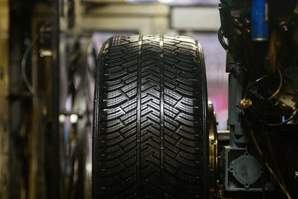 EVs Vs Normal Car Tyres: Key Differences Decoded - Clean Mobility Shift